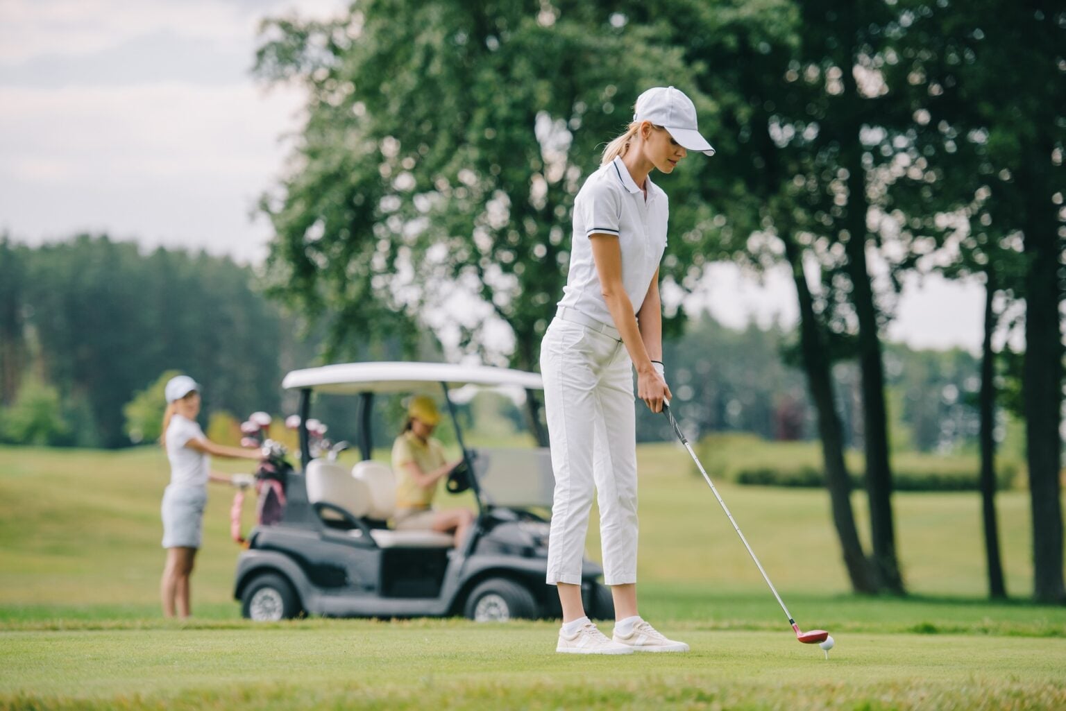 9 Good REASONS WHY WOMEN SHOULD PLAY GOLF